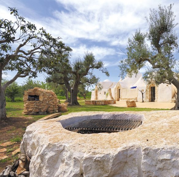 Trulli ad Ostuni: ristrutturati e immersi tra gli ulivi