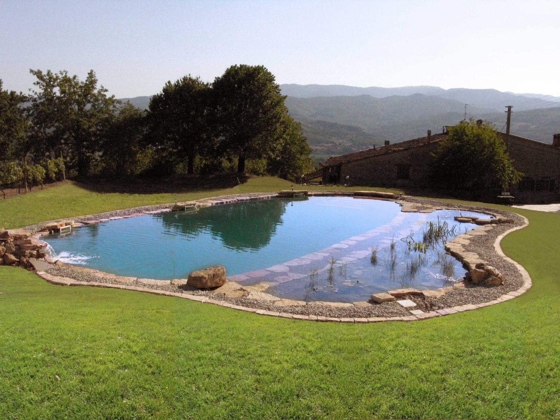 Oltre la piscina. Nuotare in un biolago - Ville&Casali